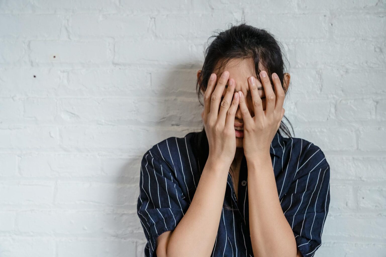 Why Do I Wake Up in a Panic? - Friendly Recovery